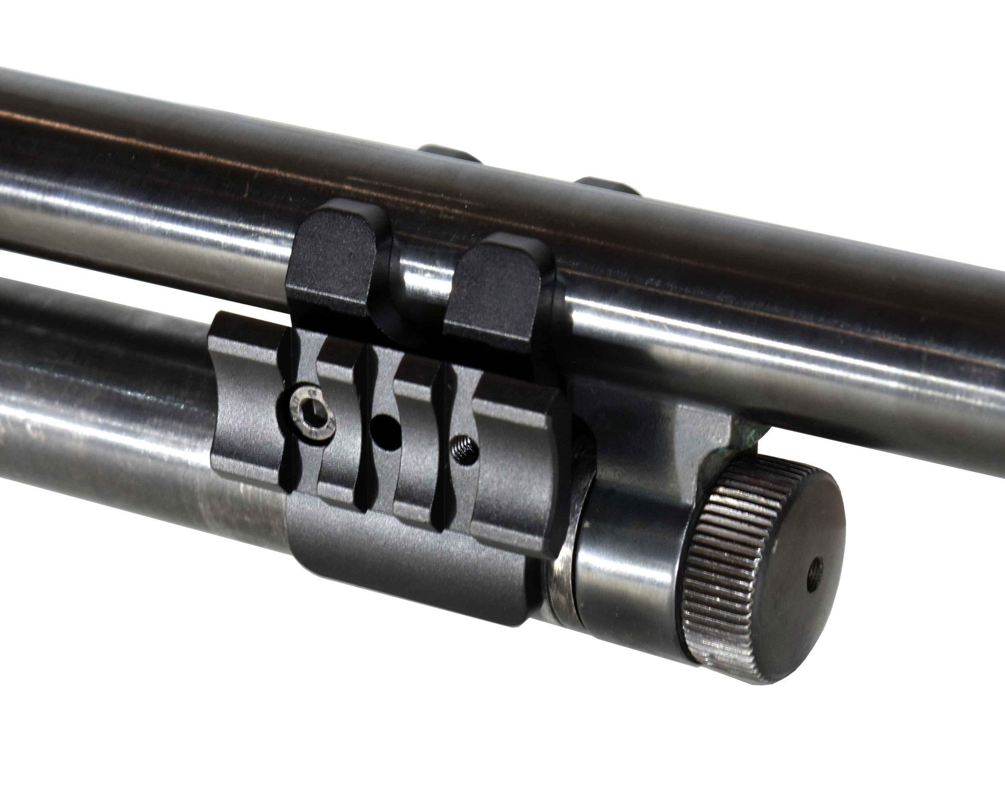 Mossberg 500 12 gauge pump aluminum mount with 2 side picatinny rails.