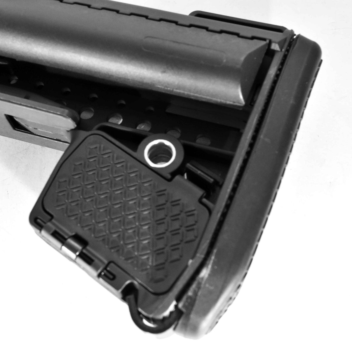 Mossberg 590 12 gauge shotgun collapsible stock